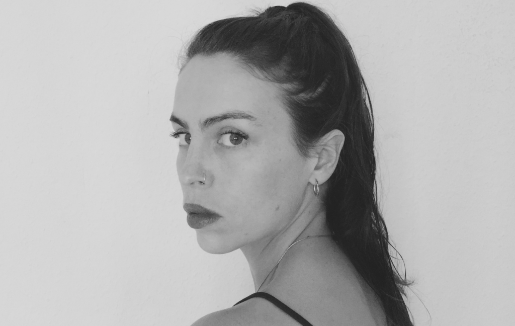 Out now: “Singular” by the outstanding singer/songwriter Ela Ira