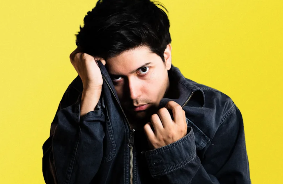 Friday mood: “Banana Split” by Cam Rostami